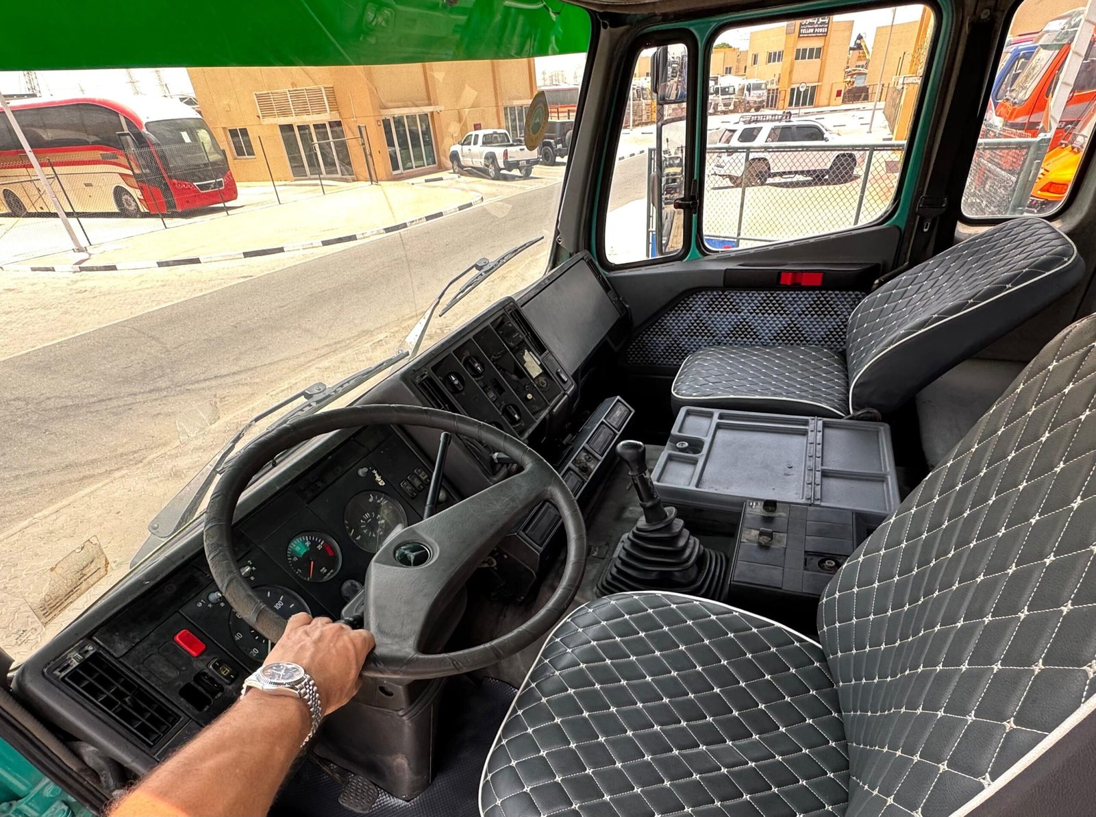 MERCEDES BENZ 2638 LONG CHASSIS TRUCK – Zadran Trucks